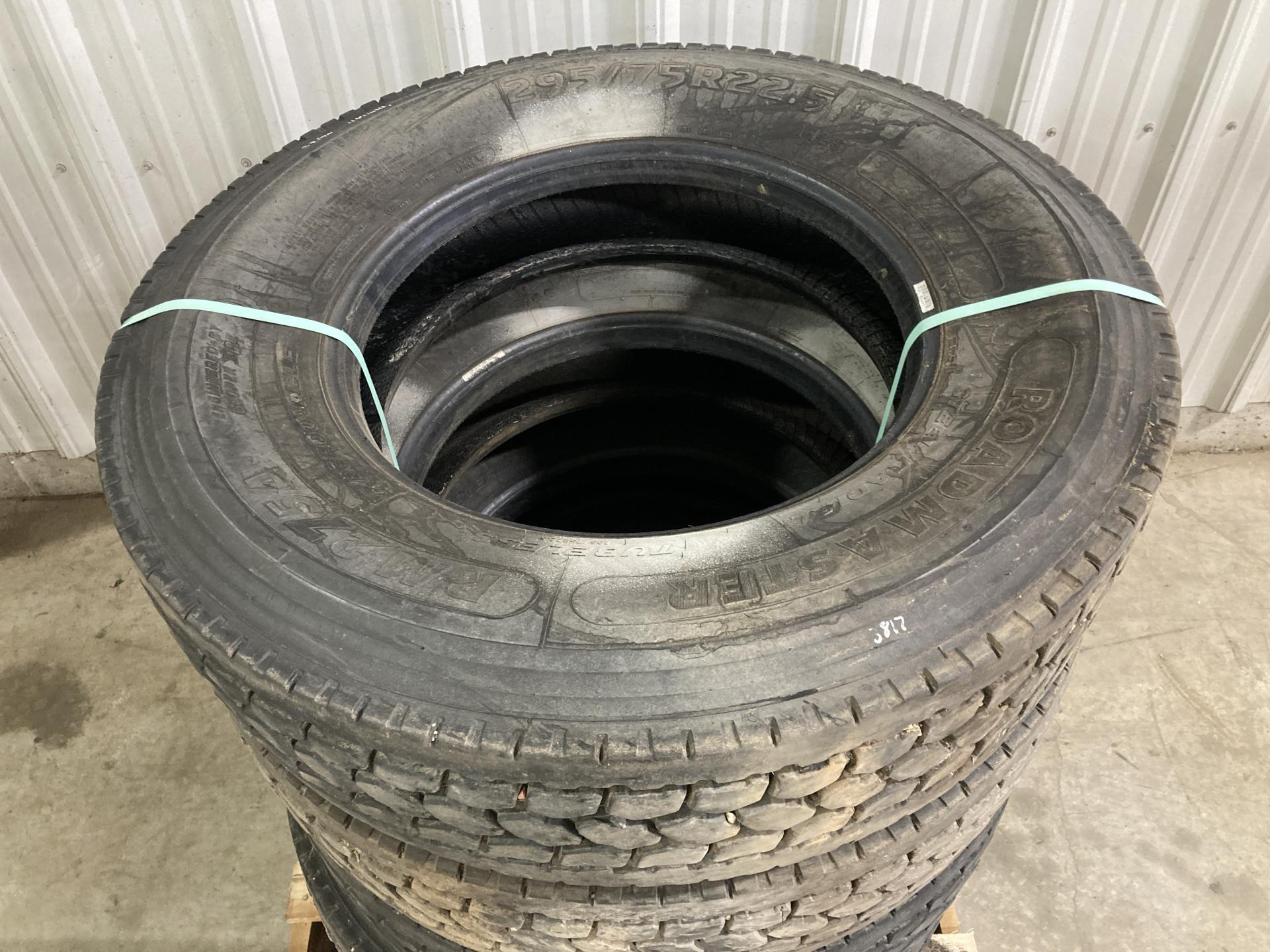 ROADMASTER | International PROSTAR Tire for Sale