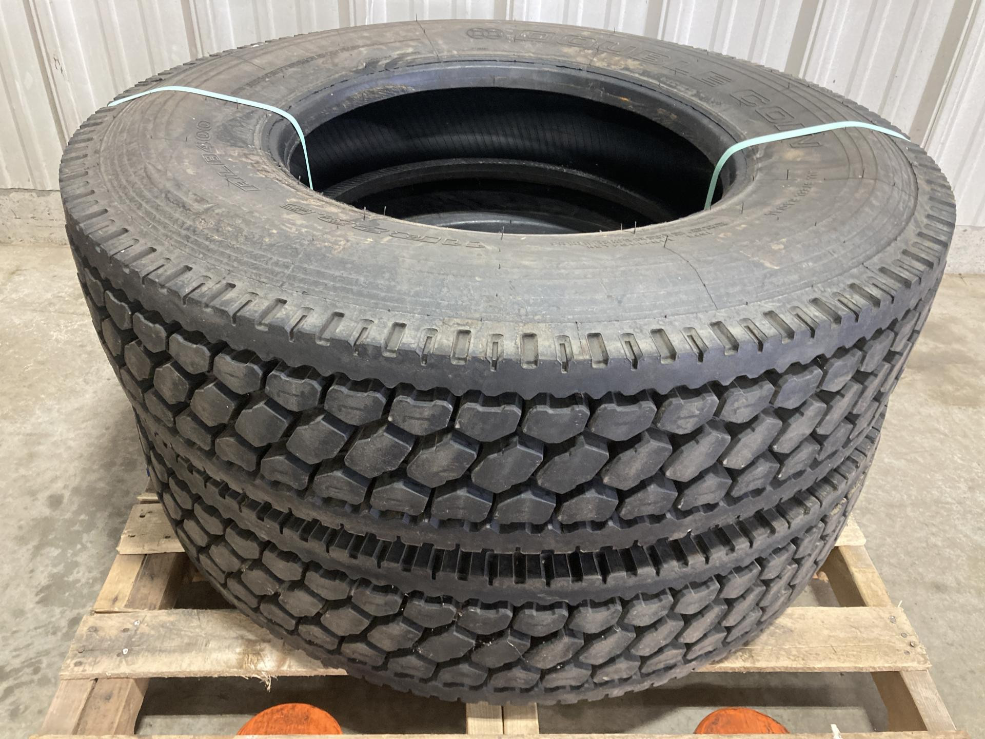 DOUBLE COIN | Kenworth T800 Tire for Sale