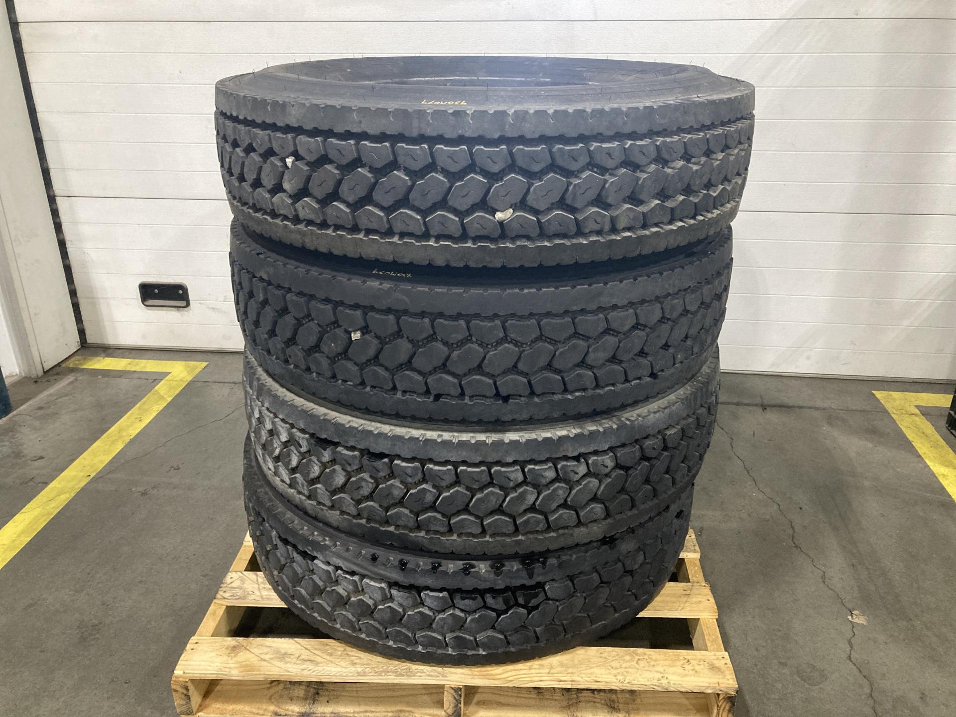 GMC TOPKICK Tire for Sale