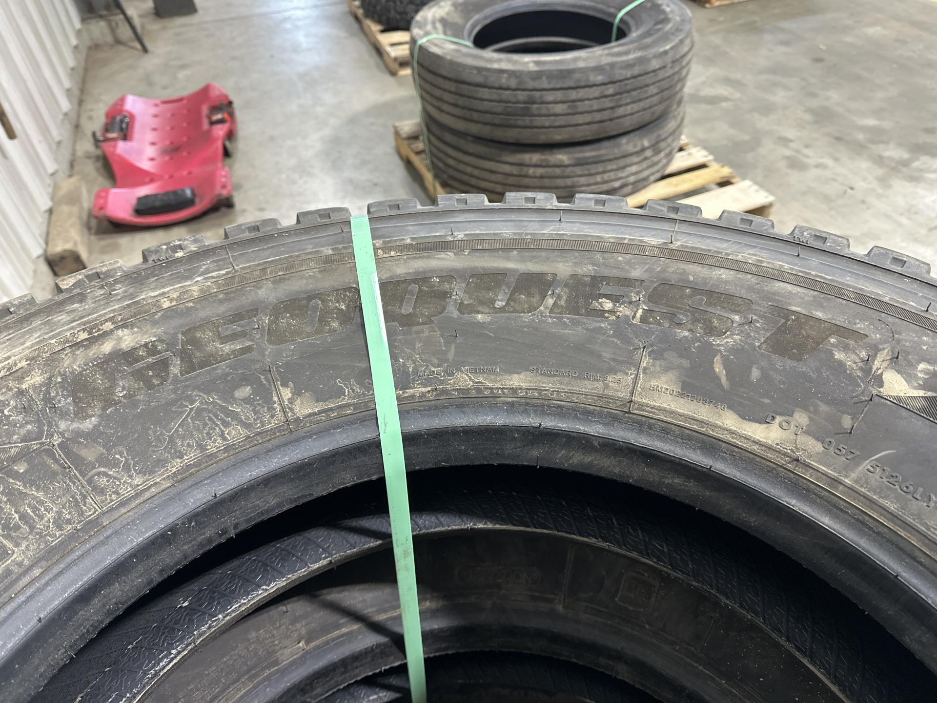 GEOQUEST | Kenworth W900B Tire for Sale