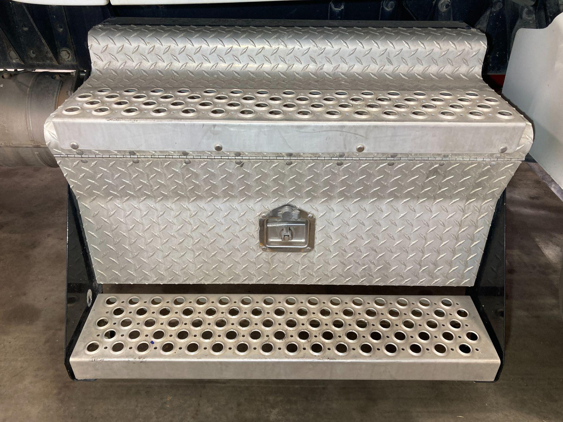 Kenworth T880 Tool Box for Sale