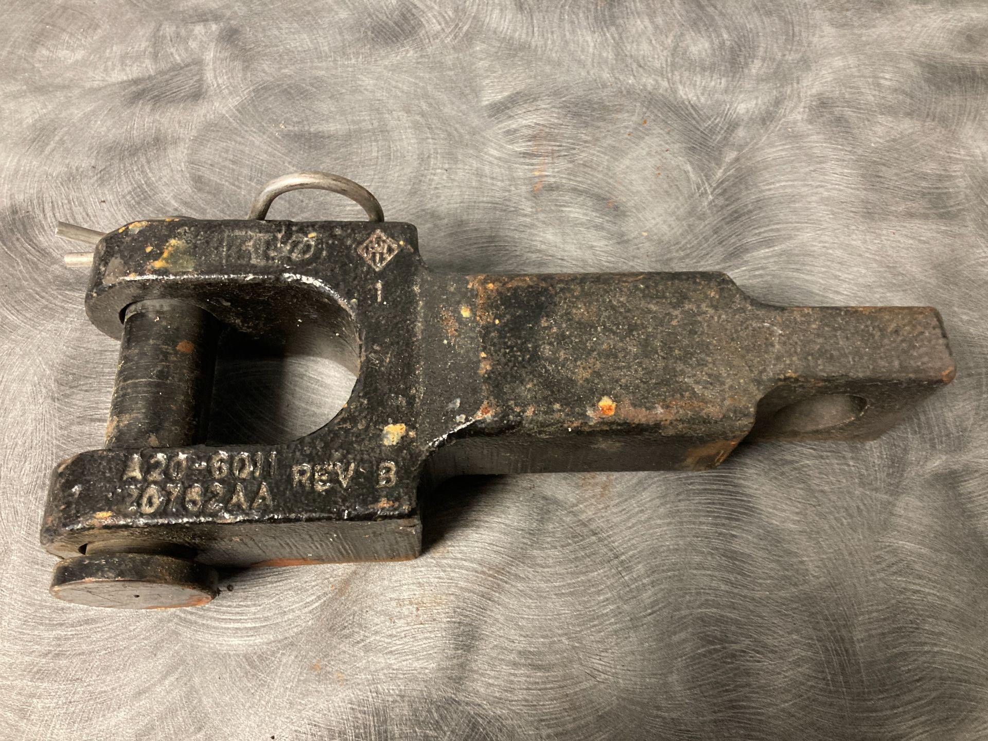 A20 6011 Peterbilt 389 Tow Hook For Sale