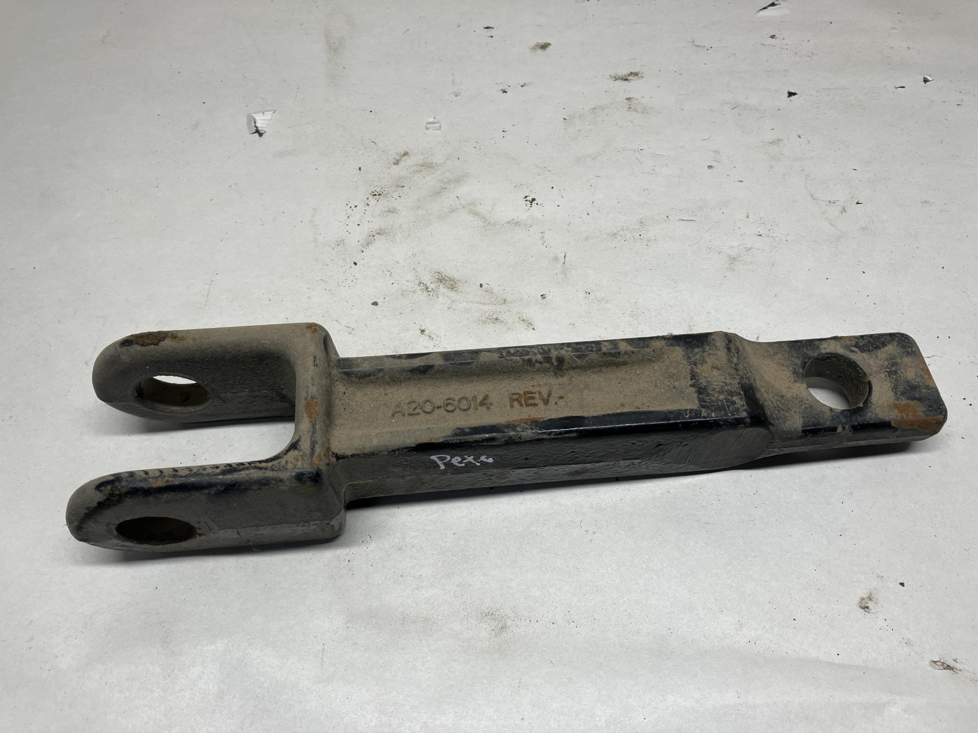 A20-6014 | Peterbilt 579 Tow Hook for Sale