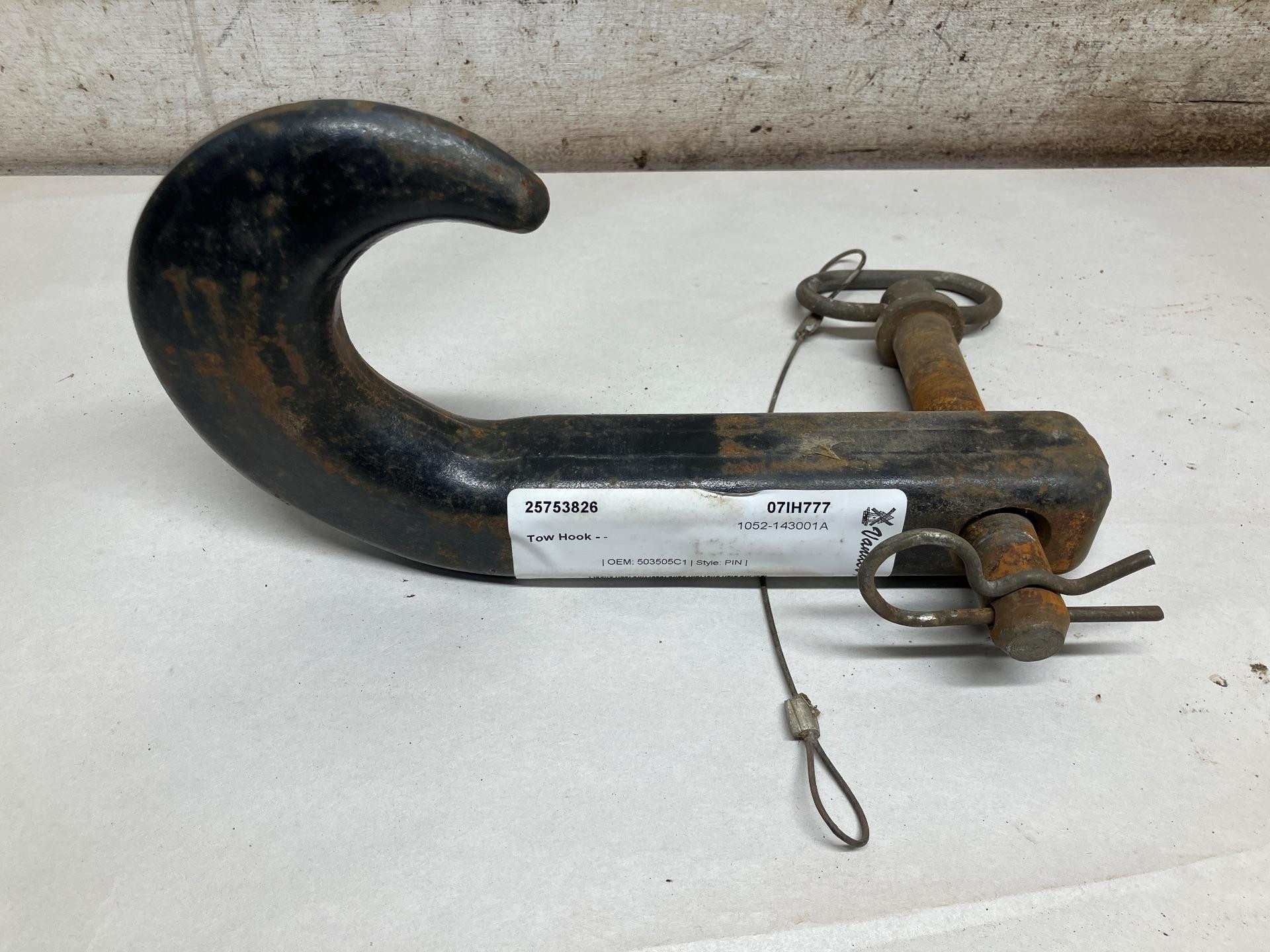 503505C1 | International 9200 Tow Hook for Sale