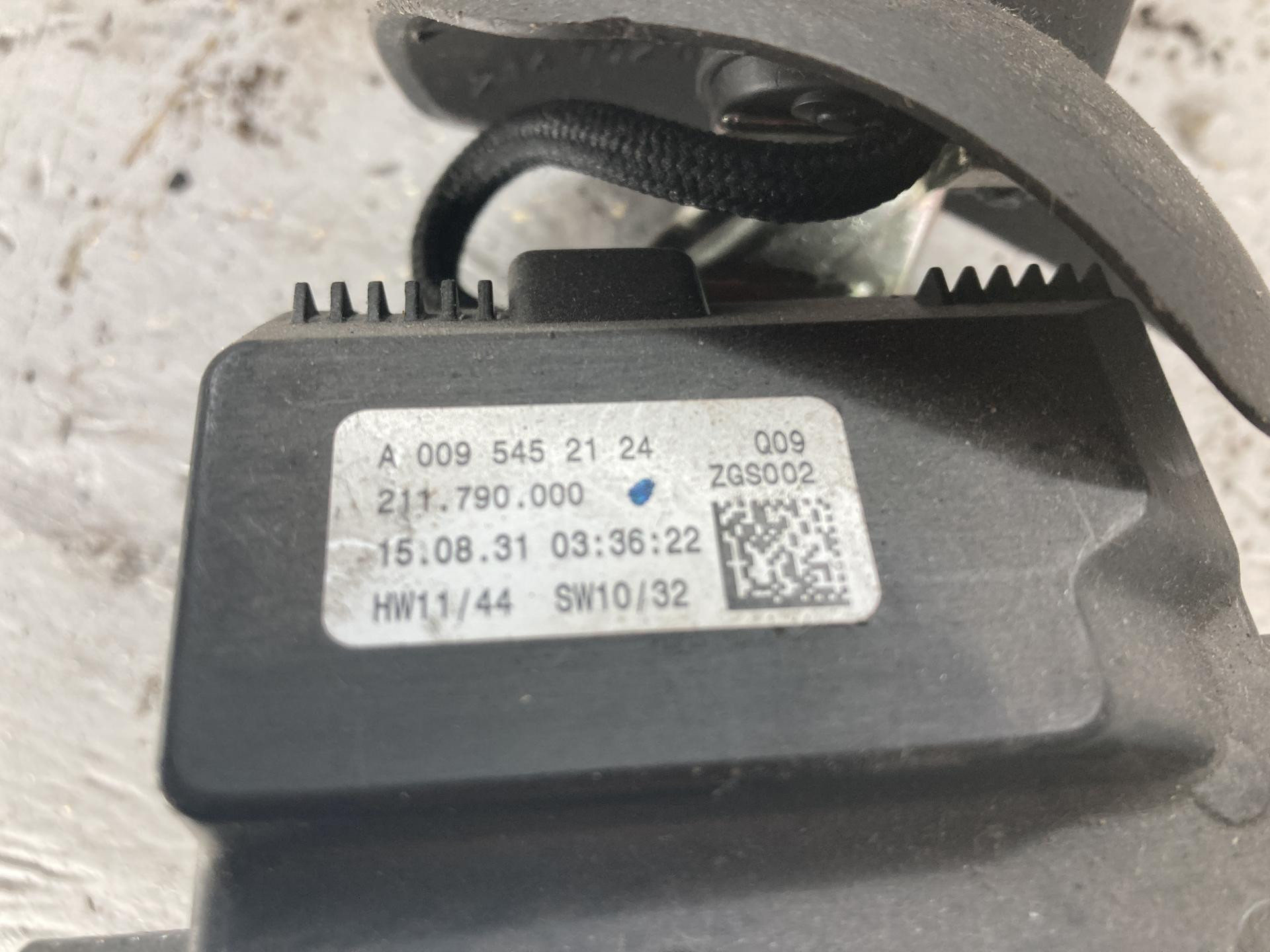 A 009 545 21 24 | Detroit DT12-OA Transmission Electric Shifter for Sale