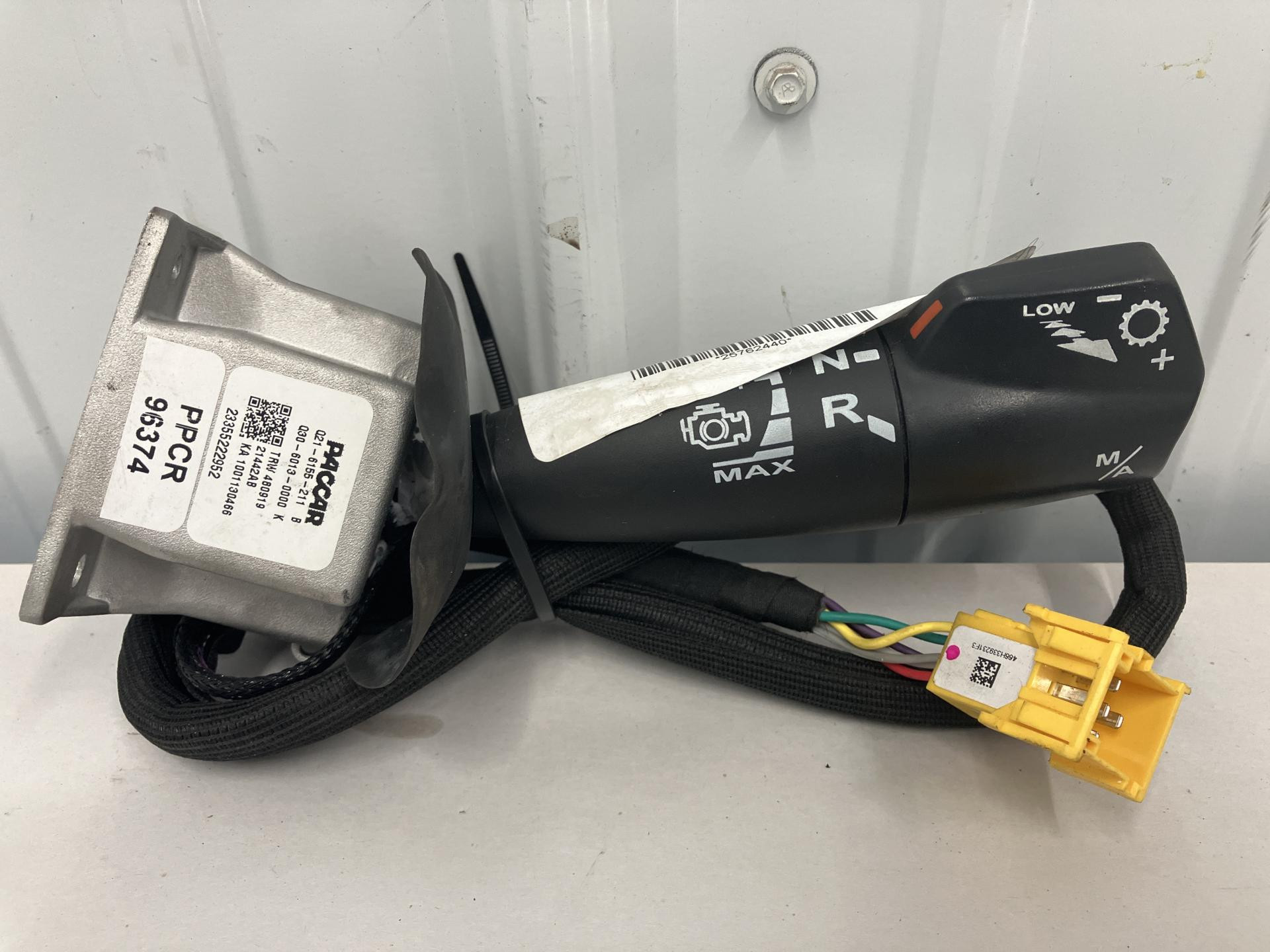 Q21-6155-211 | Fuller EEO-16F112C Transmission Electric Shifter for Sale