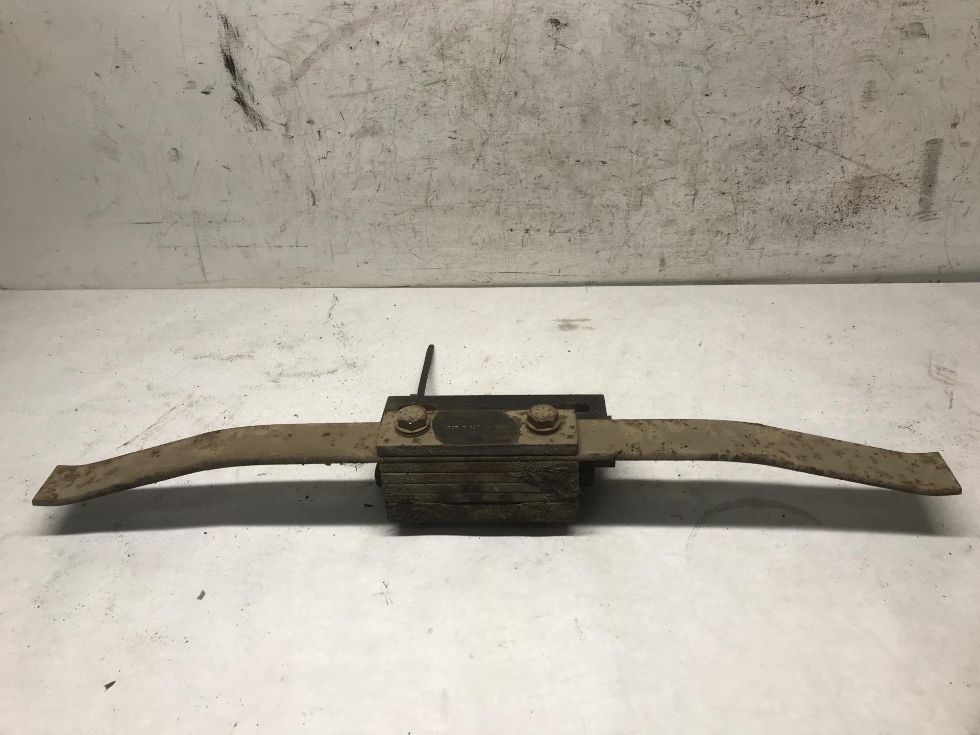 E3HT-7K066-BA | Ford F800 Transmission Support Bracket for Sale