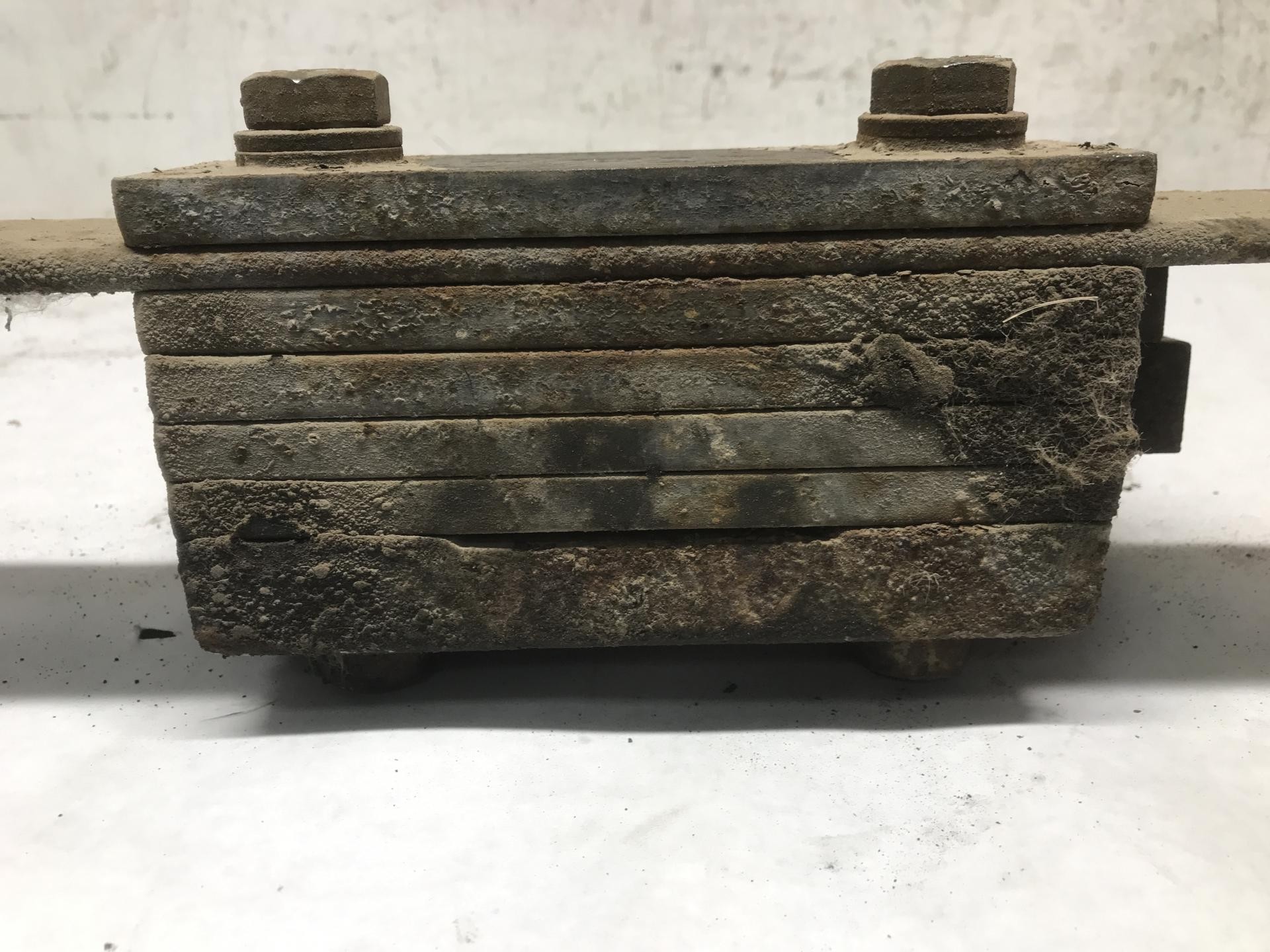 E3HT-7K066-BA | Ford F800 Transmission Support Bracket for Sale