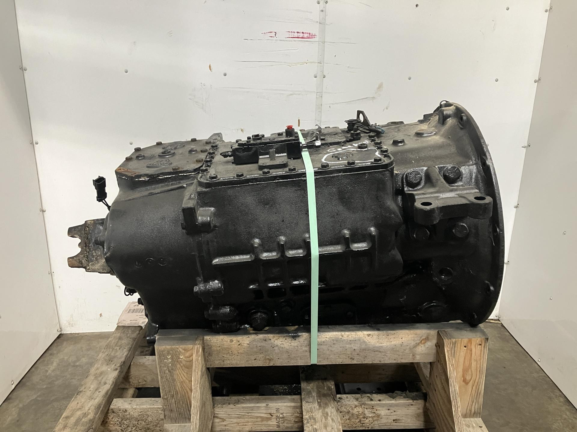 Mack T2090 Transmission for Sale