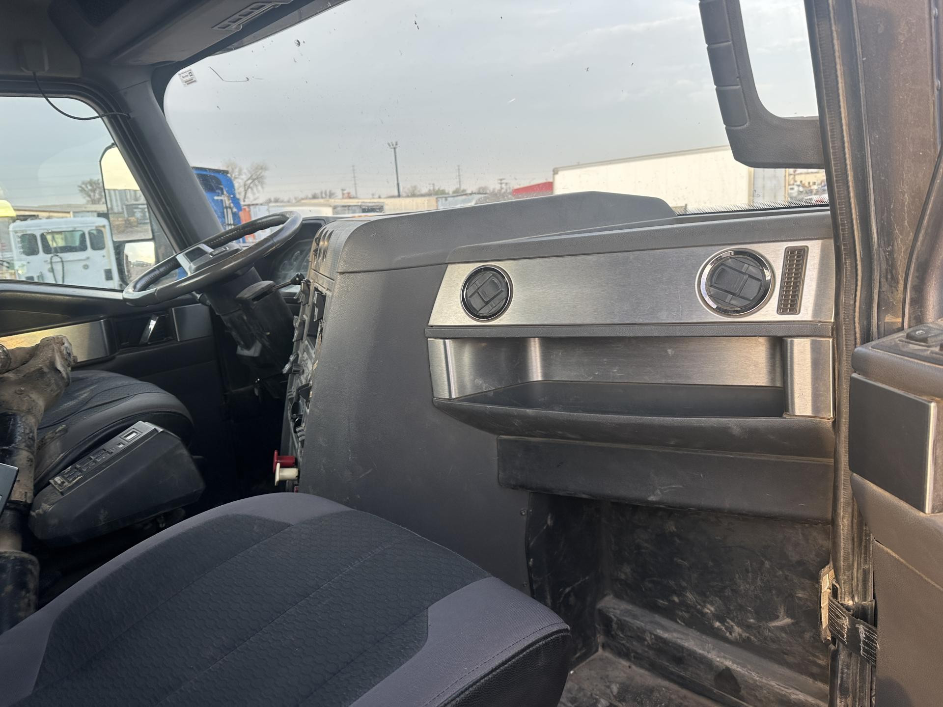 CAT CT660 Parts Unit for Sale