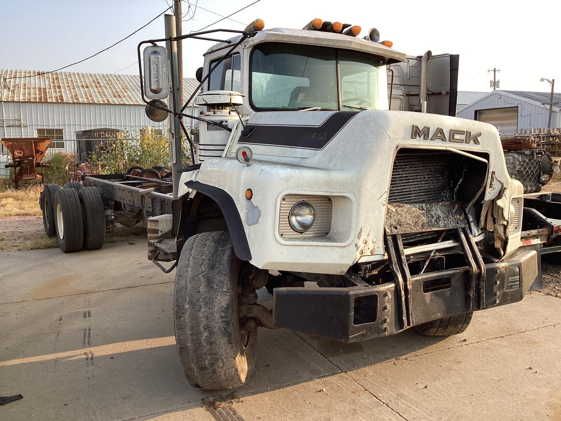 Mack DM600 Parts Unit for Sale