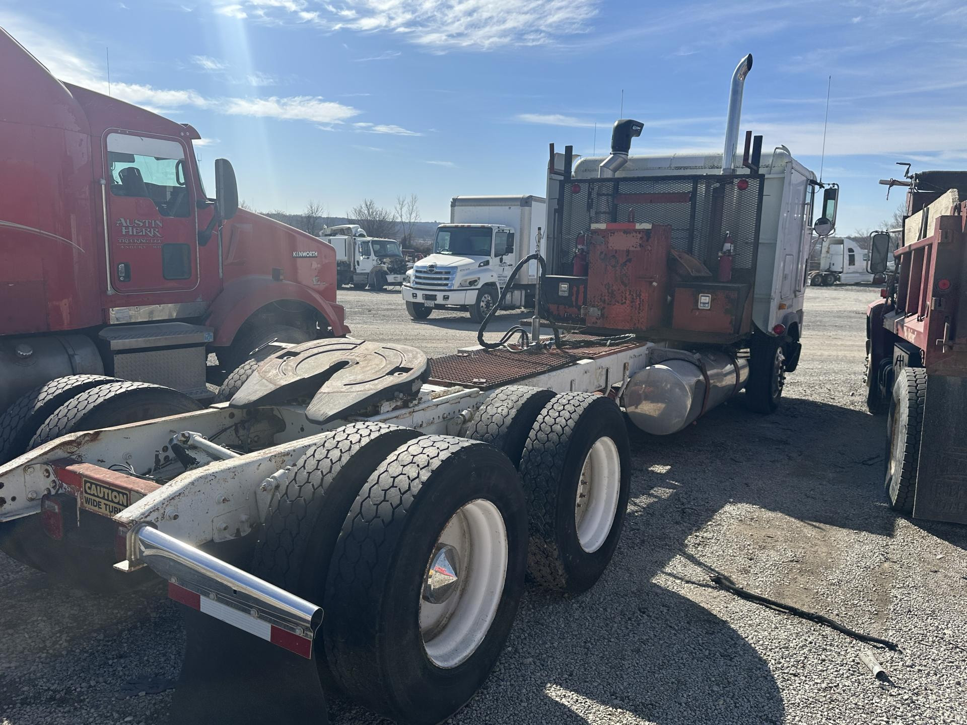 Freightliner FLB Parts Unit for Sale