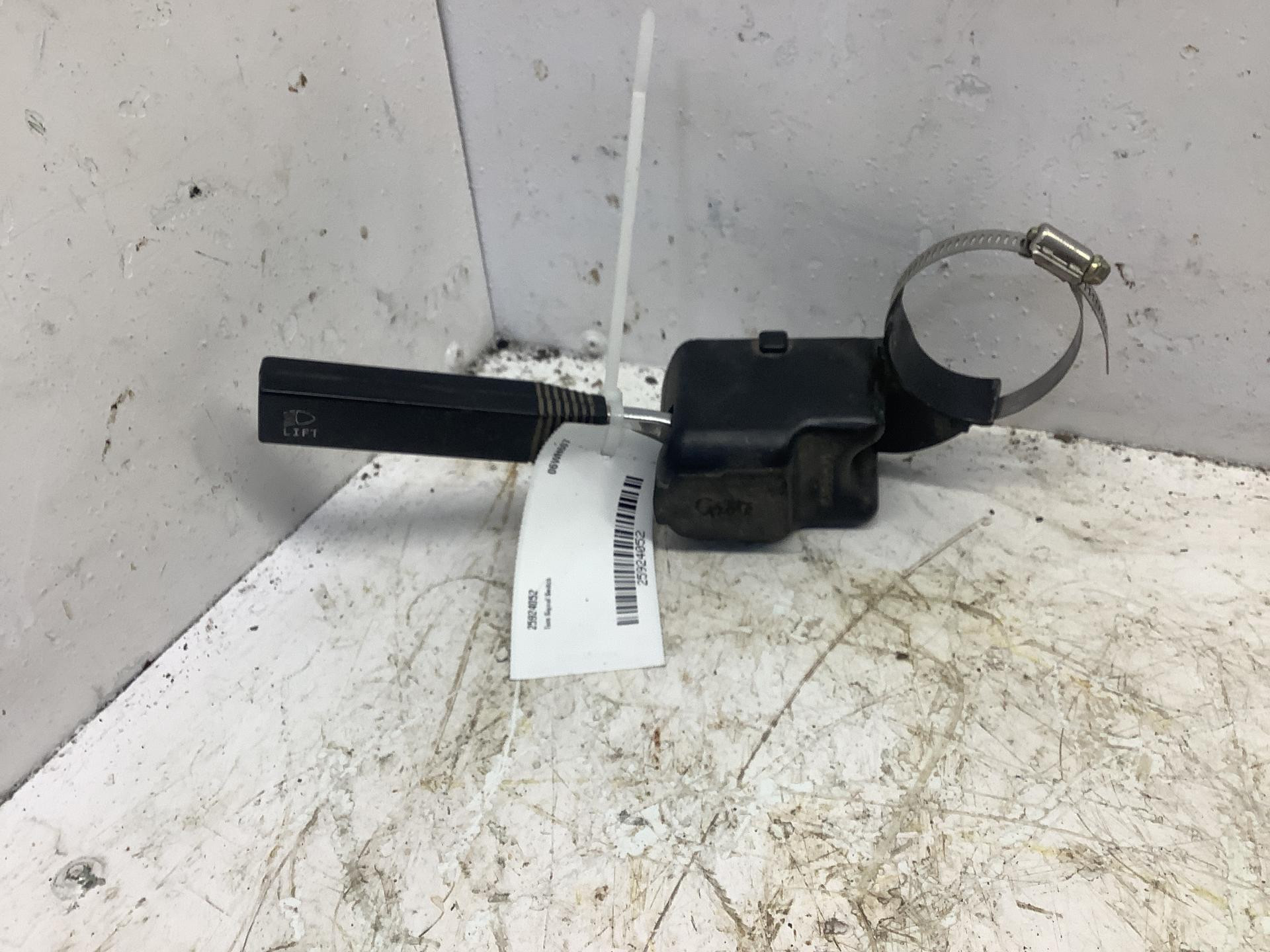 Freightliner FLD120 CLASSIC Turn Signal/Column Switch for Sale