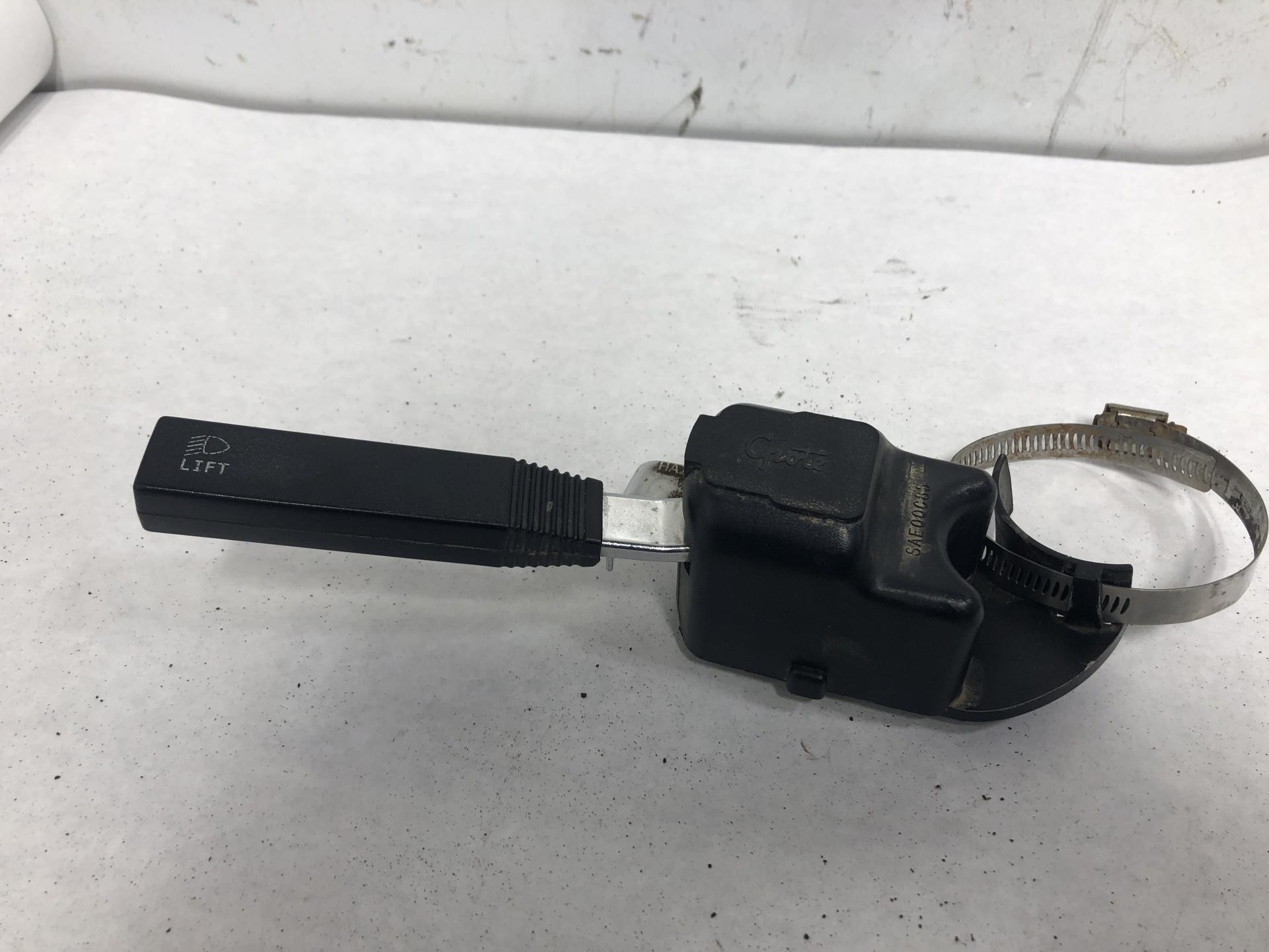 4811-77 | Freightliner FLD120 Turn Signal/Column Switch for Sale