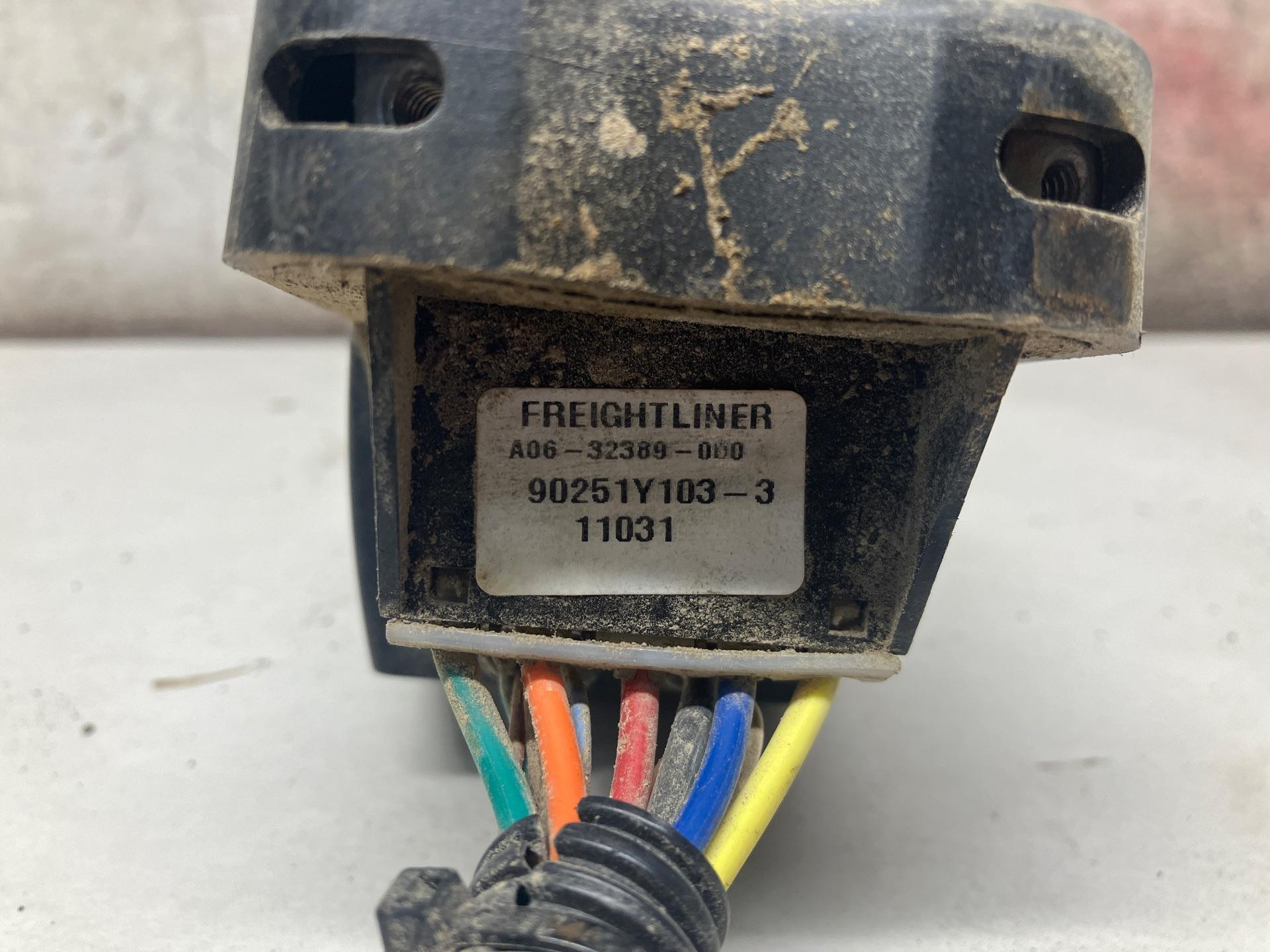 A06-32389-000 | Sterling L9513 Turn Signal/Column Switch for Sale