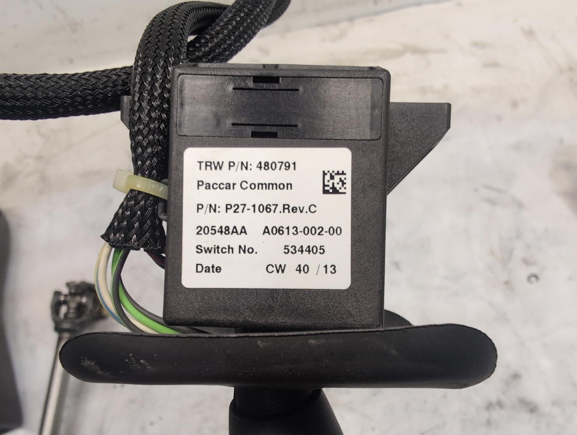 P27-1067 | Kenworth T600 Turn Signal/Column Switch for Sale
