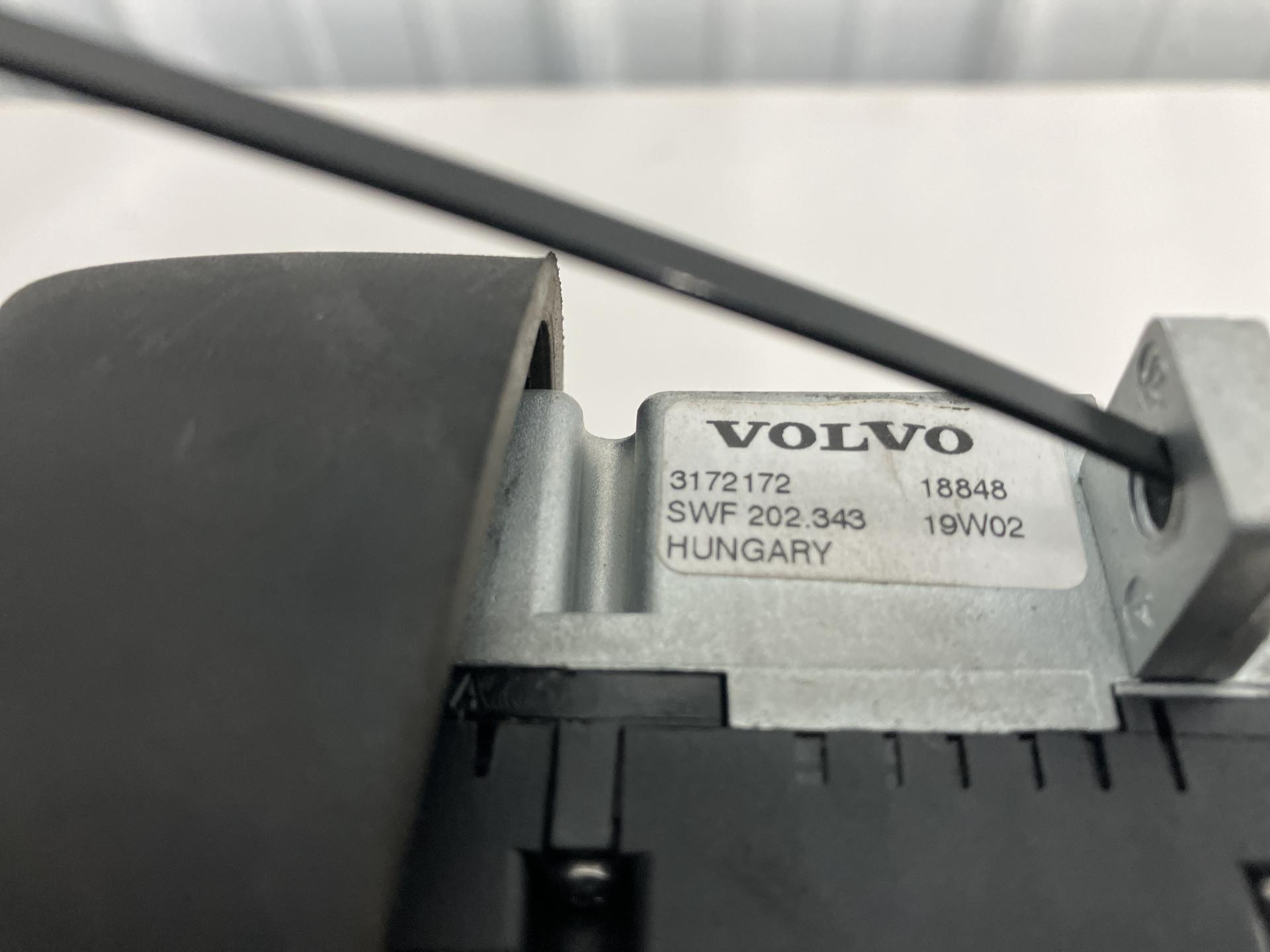 3172172 | Volvo VNL Turn Signal/Column Switch for Sale