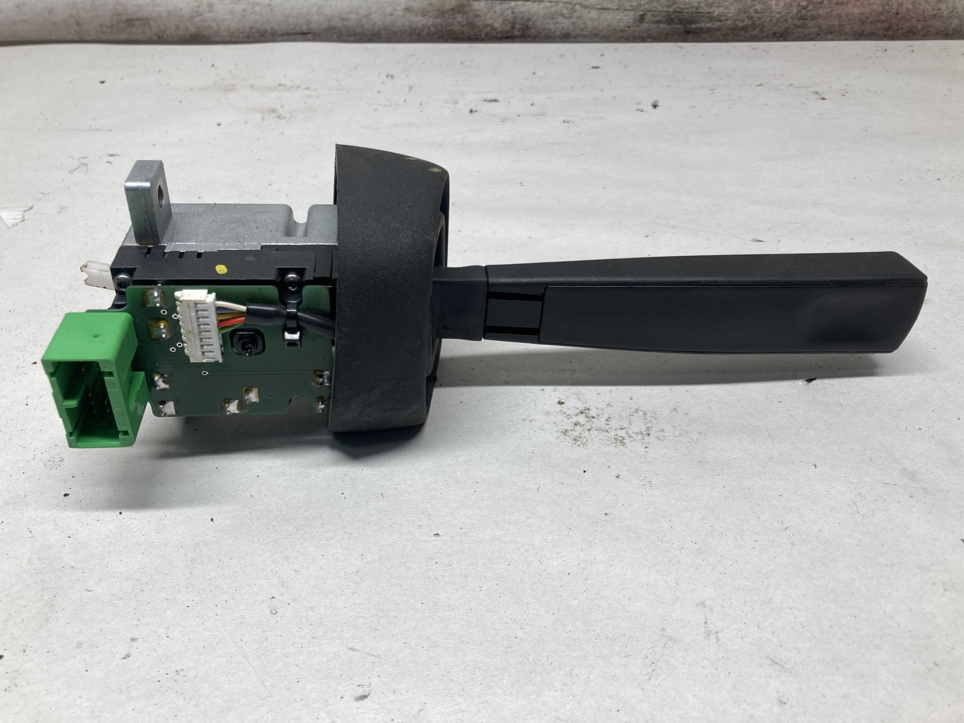 20797838 | Volvo VNL Turn Signal/Column Switch for Sale