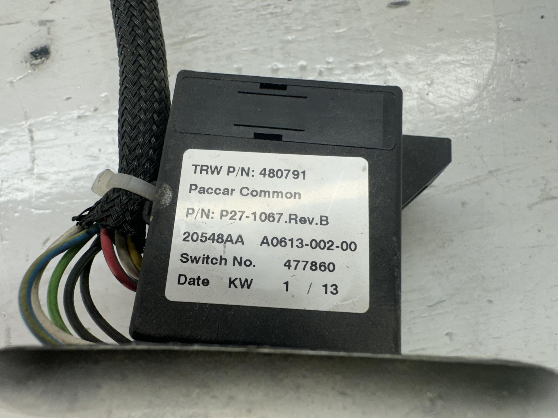 P27-1067 | Kenworth W900L Turn Signal/Column Switch for Sale