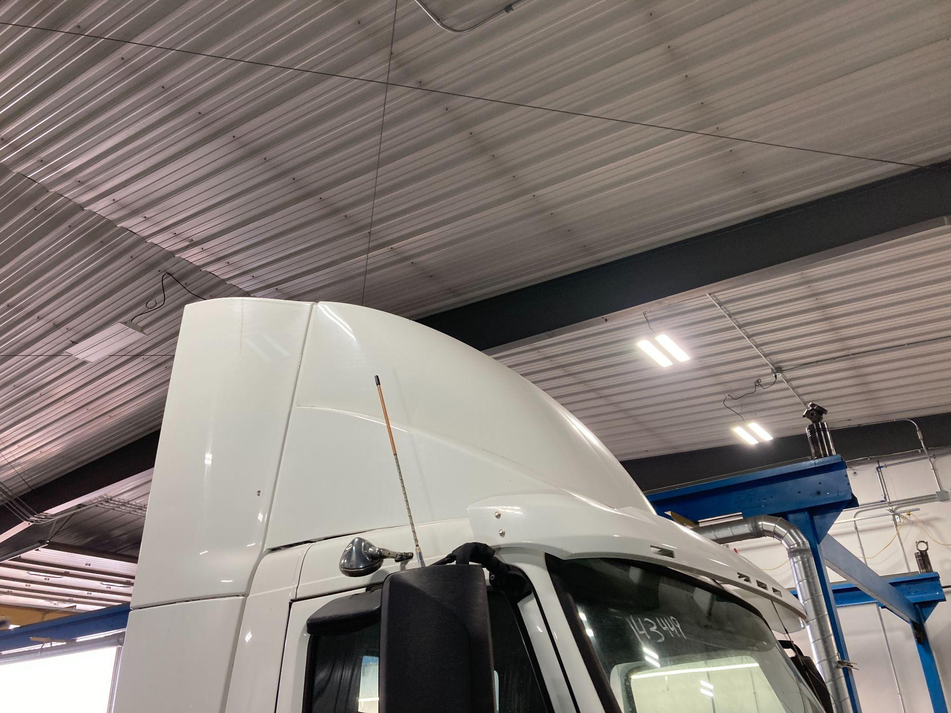 Volvo VNL Wind Deflector for Sale