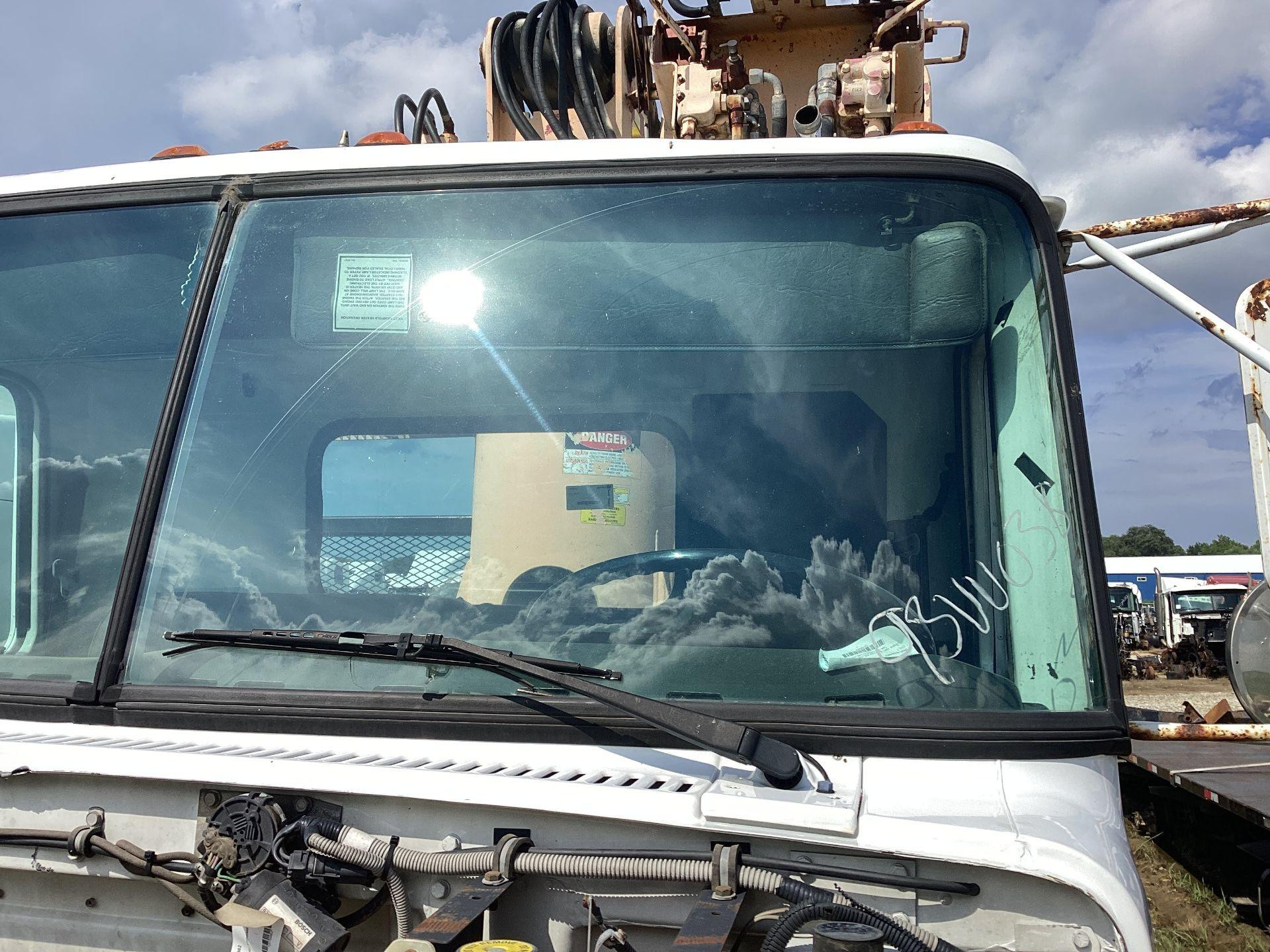 Volvo WG Windshield for Sale