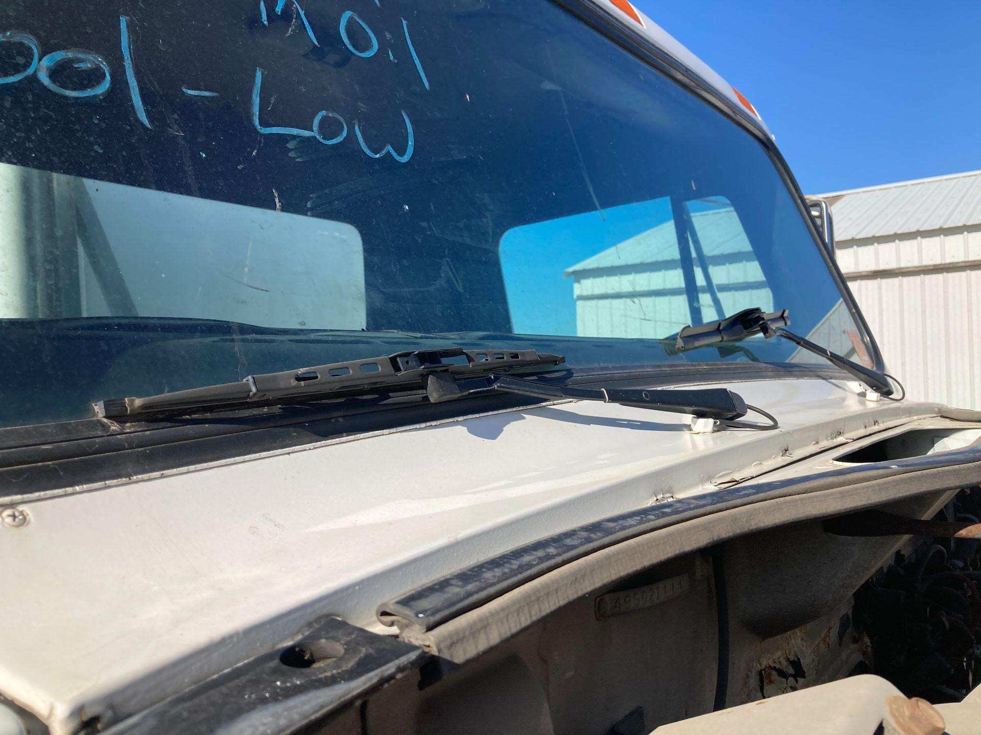 International 4900 Windshield Wiper Arm for Sale