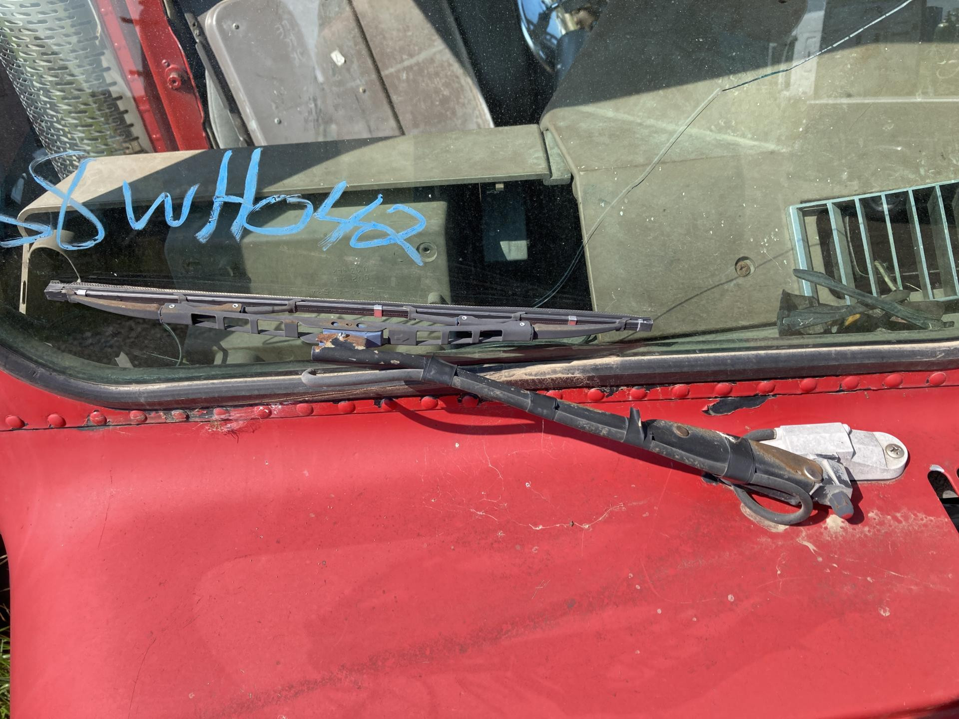 Freightliner FLC120 Windshield Wiper Arm for Sale