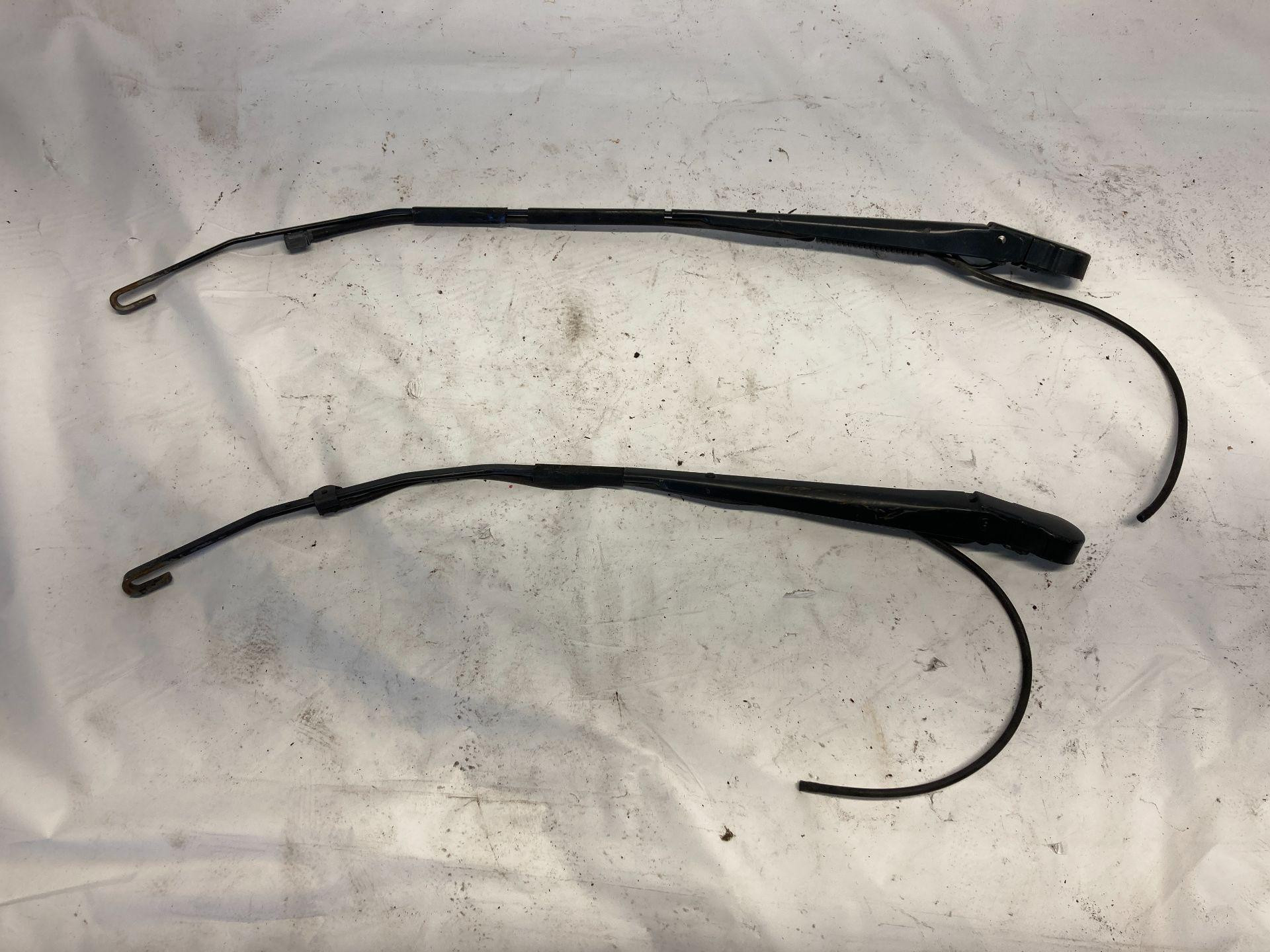 Freightliner M2 106 Windshield Wiper Arm for Sale