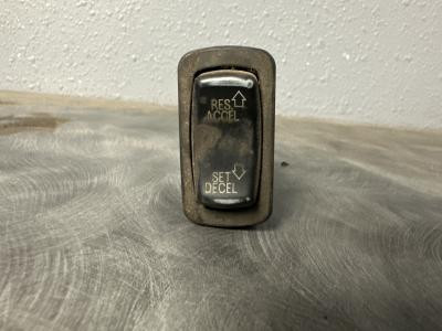 82280761 | Mack GU813 Dash/Console Switch for Sale