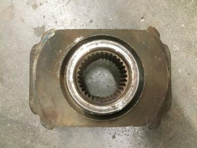 Spicer End Yoke, Power Divider for Sale