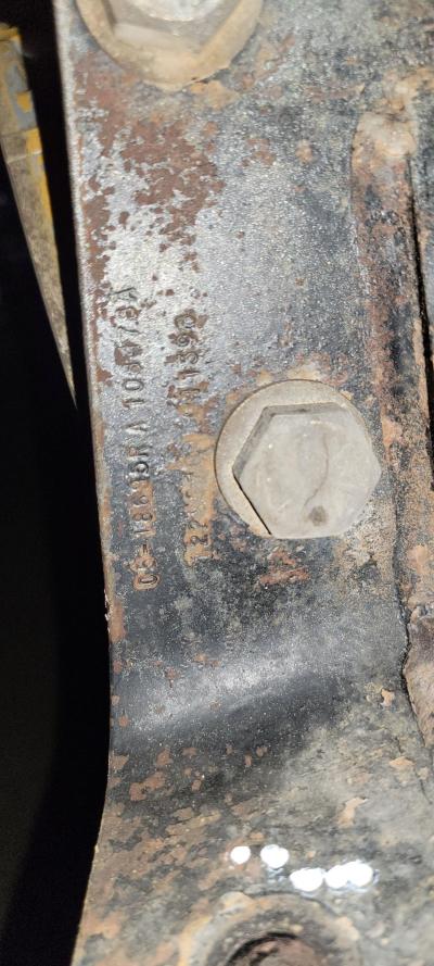 05-18695R | CAT C15 Engine Mount for Sale