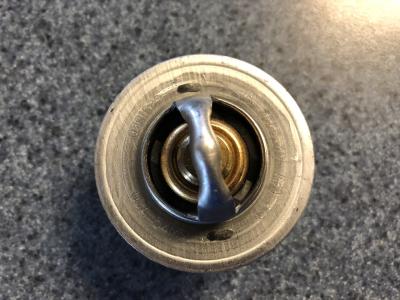 1028392 | CAT 3208 Engine Thermostat for Sale