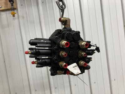 New Holland L185 Hydraulic Valve for Sale