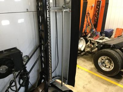 R33-1016R | Kenworth T700 Side Fairing/Cab Extender for Sale