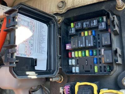 S53-1293-14E | Kenworth T880 Fuse Box for Sale