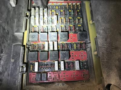 VERIFY | Kenworth T400 Fuse Box for Sale