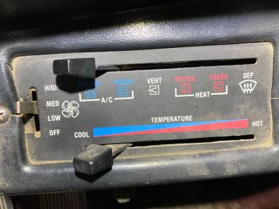 18-04323 | Peterbilt 375 Heater & AC Temperature Control for Sale