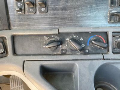 A22-54708-222 | Freightliner COLUMBIA 120 Heater & AC Temperature Control f