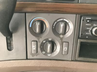 20549634 | Volvo VT Heater & AC Temperature Control for Sale