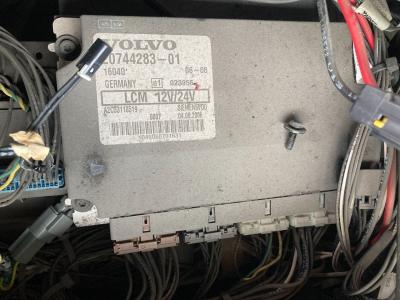 A2C53118519 | Volvo VNL Light Control Module for Sale