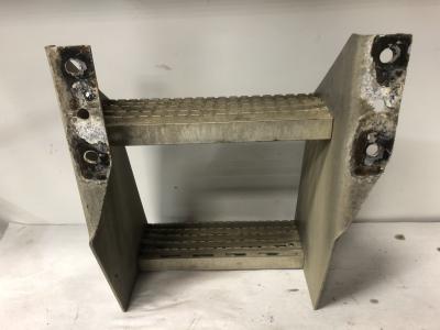 International 8200 Step (Frame, Fuel Tank, Faring) for Sale