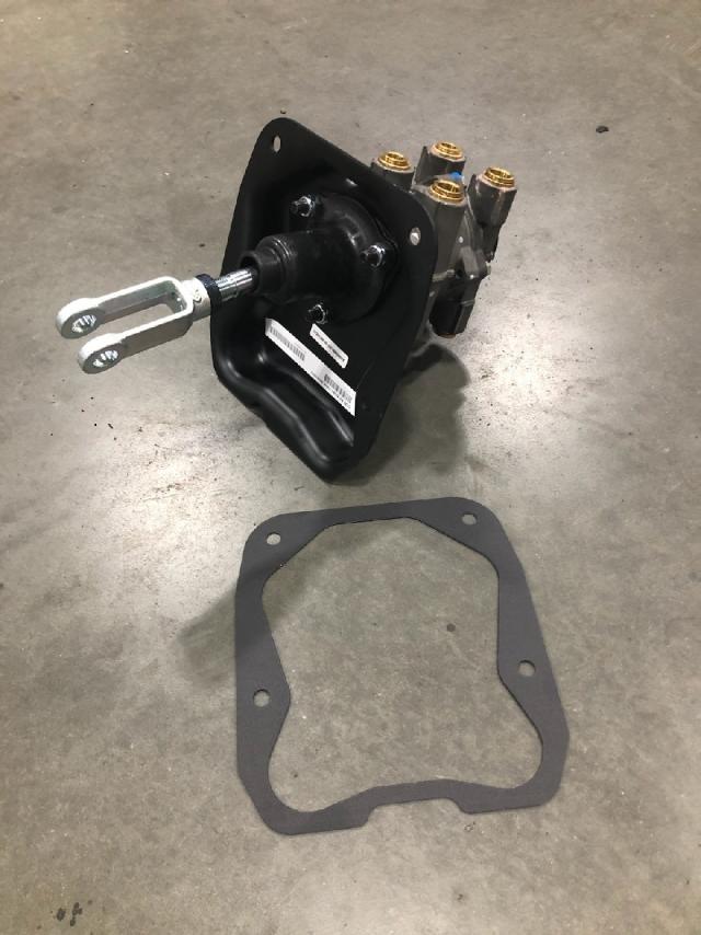 International 2597873C91 Air Valve for Sale