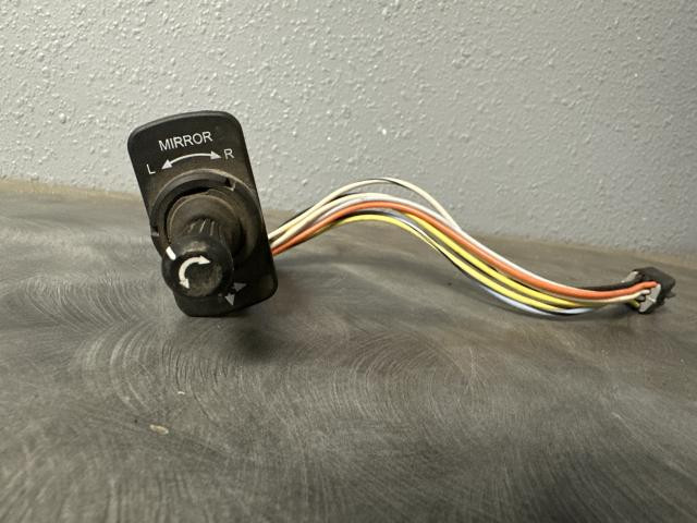 Mack Dash/Console Switches for Sale