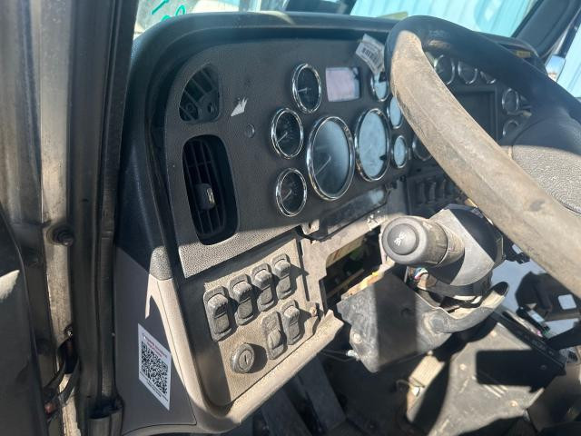 Peterbilt Dash Assemblies for Sale