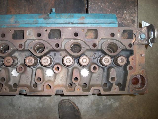 1827113C2 | International DT530E Engine Cylinder Head for Sale