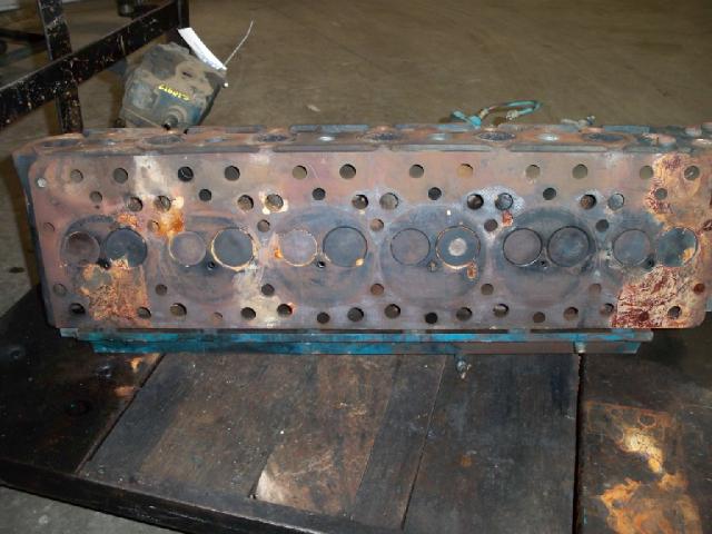 1827113C2 | International DT530E Engine Cylinder Head for Sale