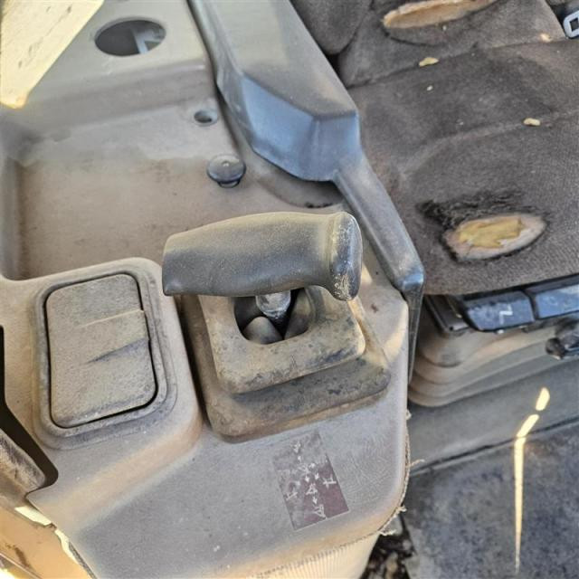 107-3909 | CAT D6M Controls for Sale