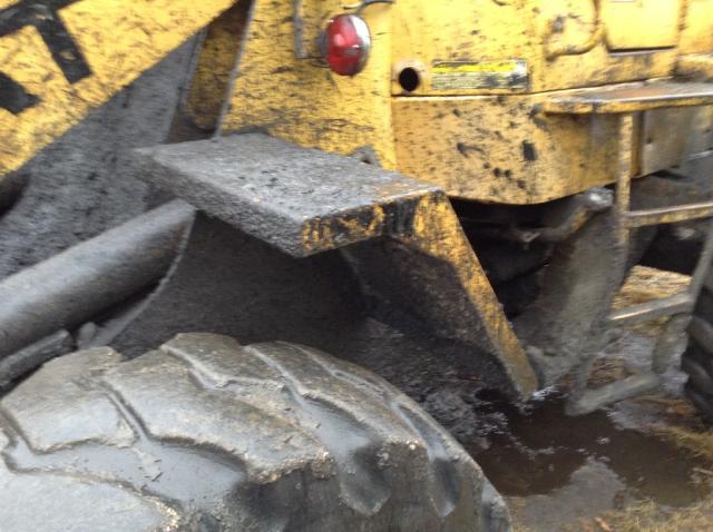 9C3917 | CAT 916 Fender for Sale