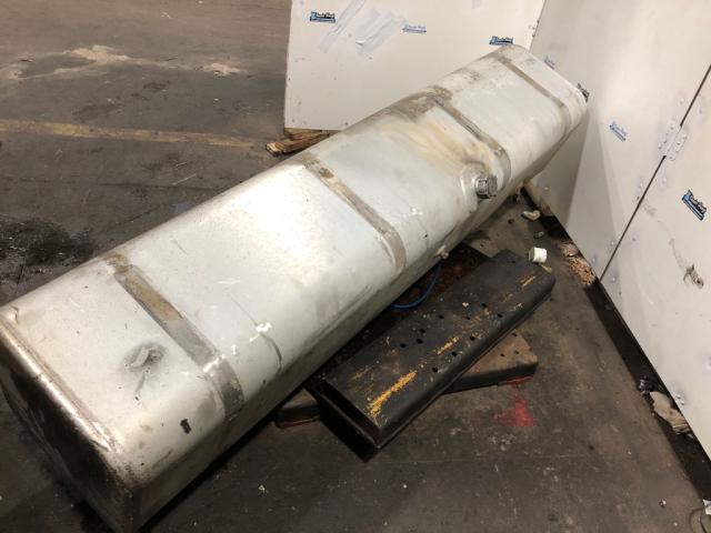 NO TAG | Freightliner M2 106 Fuel Tank for Sale
