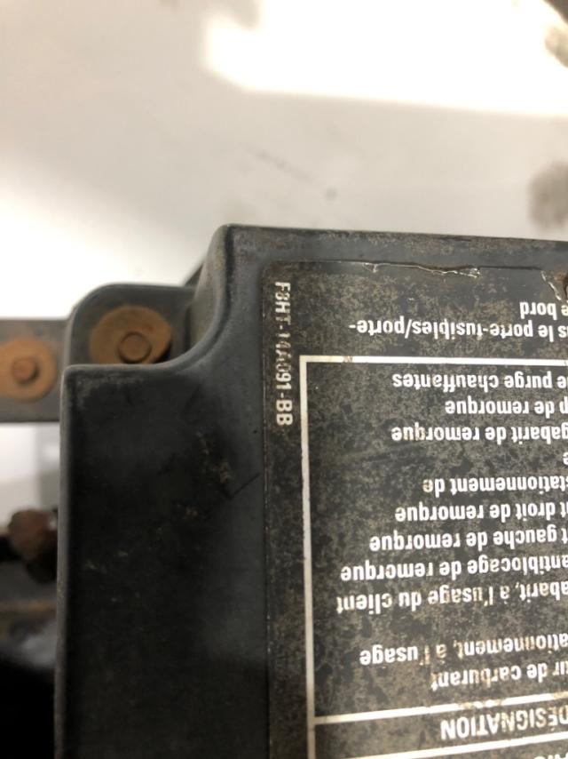 F8HT-14A091-BB | Sterling A9522 Fuse Box for Sale